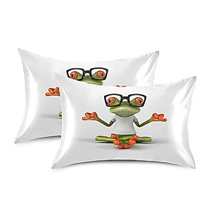 Oyihfvs Funny Cute Green Frog Sitting Wearing a White T-Shirt Sunglasses Silky Satin Pillowcase for Hair and Skin, Soft Bed Pillow Cover, Decorative Silk Pillow Cases, Standard Size 20x26 inches
