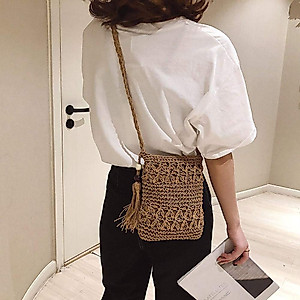 JQWSVE Straw Purse for Women Straw Bag Summer Purse with Tassel Straw Crossbody Bag Handwoven Beach Bag Crochet Purse