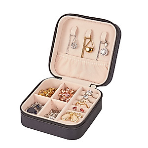 LETURE PU Leather Small Jewelry Box, Travel Portable Jewelry Case for Ring, Pendant, Earring, Necklace, Bracelet Organizer Storage Holder Boxes (White)