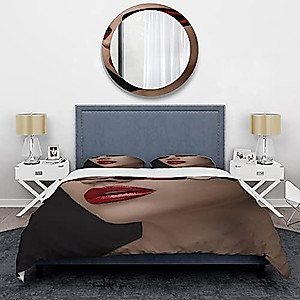 DESIGN ART Designart 'Red Lips Black Makeup On The Eyes of Mask Women' Modern Duvet Cover Comforter Set King Cover + Comforter + 2 King Shams 4 Piece