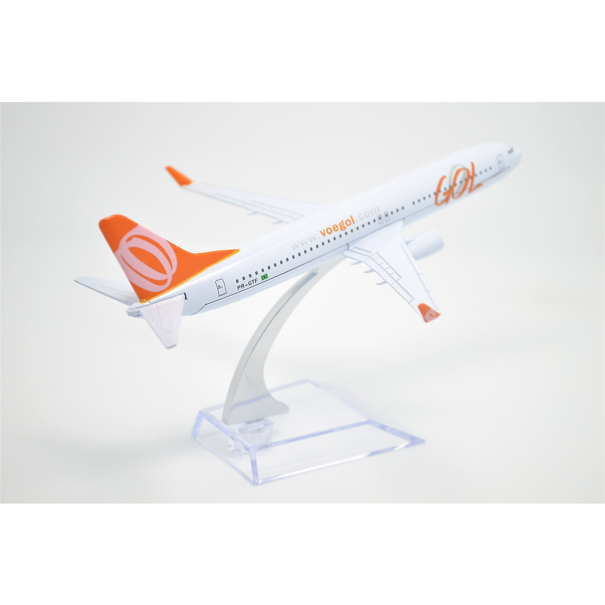 TANG DYNASTY(TM) 1:400 16cm B737-800 GOL Airlines Metal Airplane Model Plane Toy Plane Model