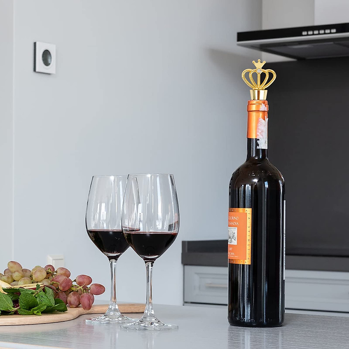 Bottle Wine Stoppers for Glass Wine Bottles，Crown Alloy Wine and Beverage Bottle Stoppers Ball Designed Wine Bottle Corks Tapered Storage Crafts Art DIY