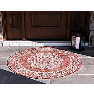 Rugs.com Outdoor Traditional Collection Rug – 4 Ft Round Rust Red Flatweave Rug Perfect for Kitchens, Dining Rooms