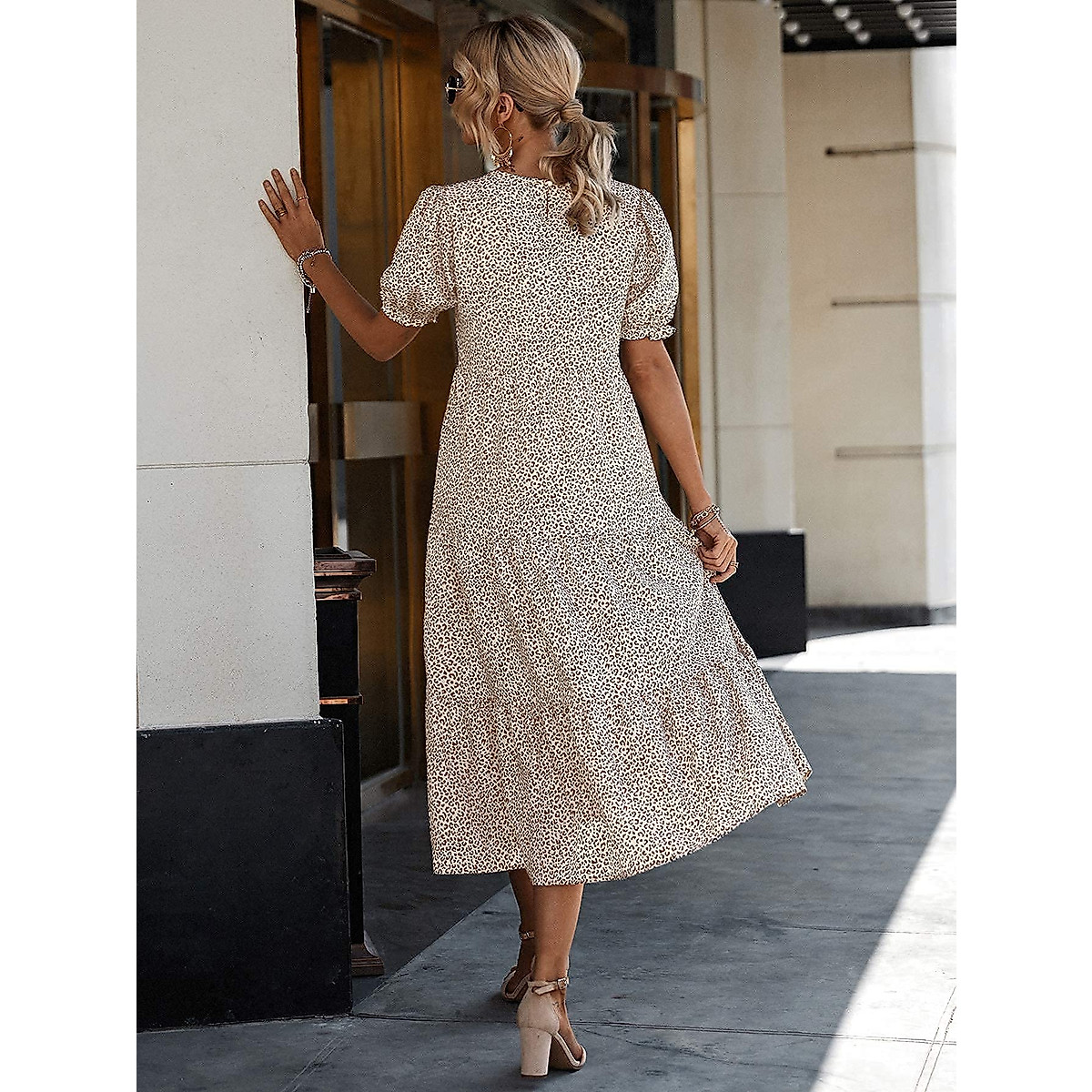 PRETTYGARDEN Women's Summer Casual Boho Dress Floral Print Ruffle Puff Short Sleeve Flowy Midi Beach Party Dresses (Apricot,Medium)