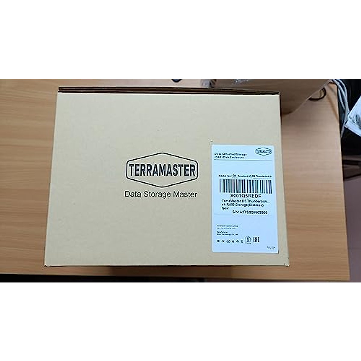 TERRAMASTER D5 Thunderbolt 3 Professional-Grade 5-Bay External Hard Drive Enclosure RAID 0/RAID1/RAID5/RAID10/JBOD Hard Disk RAID Storage (Diskless)