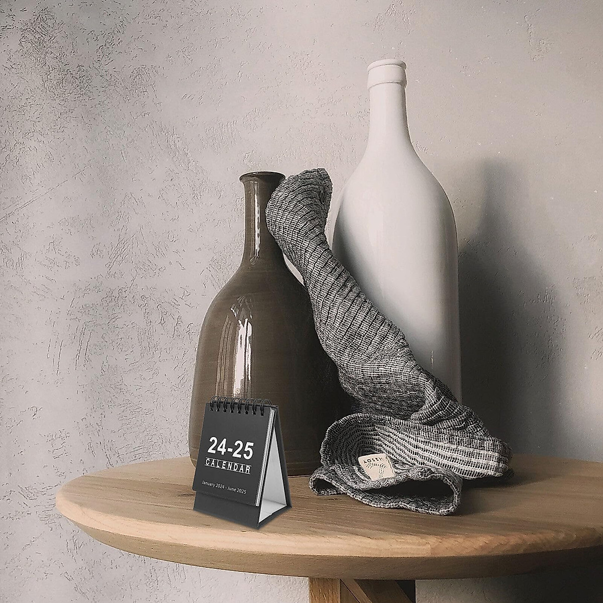 MAGICLULU Desktop Calendar Two Year Monthly Planner 2024-2025 Small 2024 January to 2025 June Daily Calendar Planner Freestanding Wire- Bound Table Calendar for Home Office