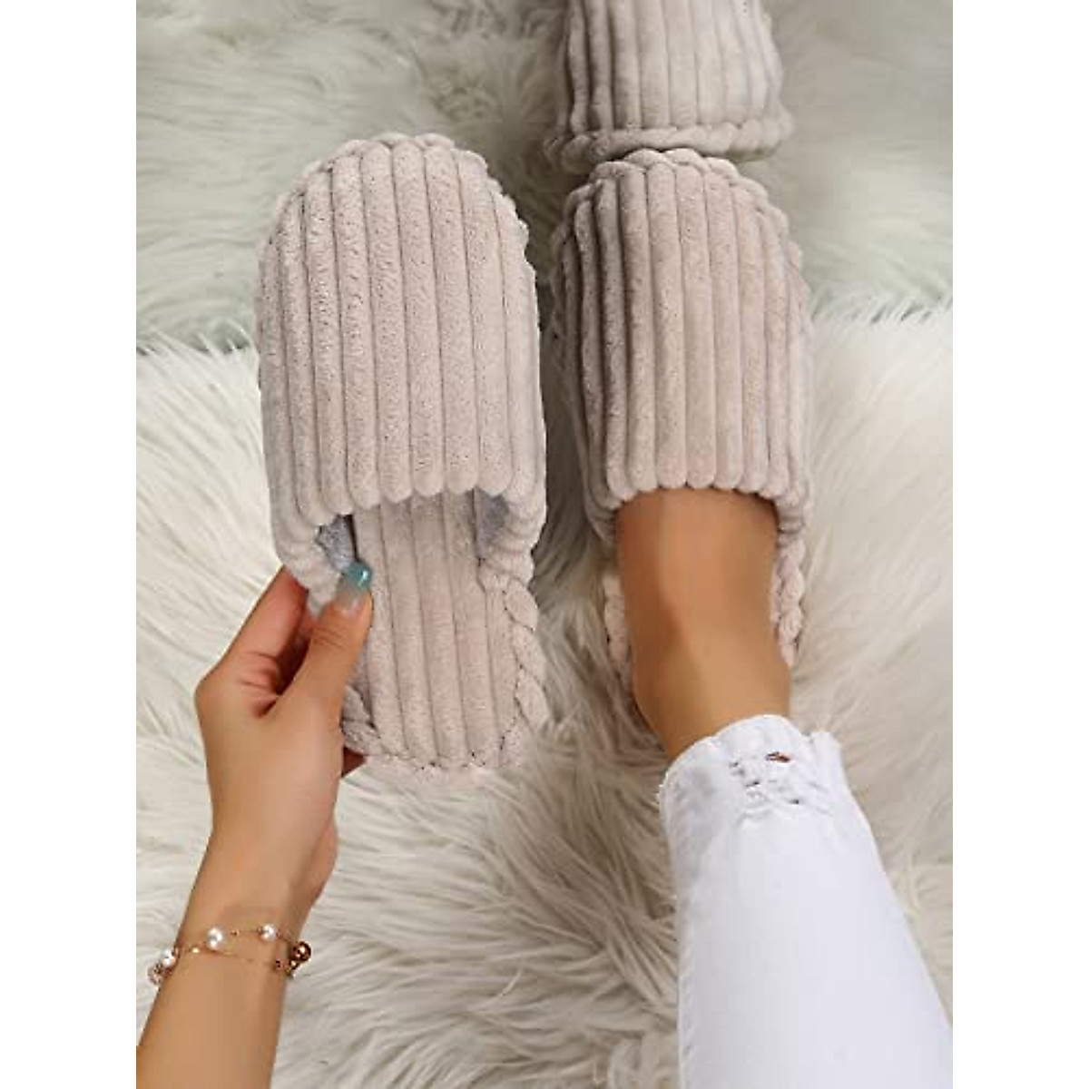 Verdusa Women's Fuzzy Bedroom Slippers Cozy Memory Foam House Slide Shoes Khaki CN36-37