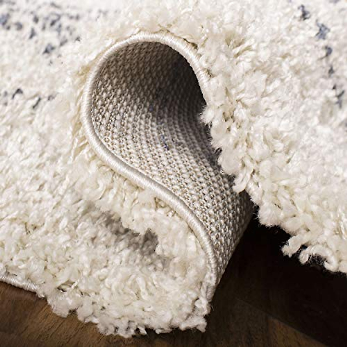 SAFAVIEH Pro Luxe Shag Collection Area Rug - 8' x 10', Cream & Blue, Moroccan Boho Tassel, Non-Shedding & Easy Care, 2.4-inch Thick Ideal for High Traffic Areas in Living Room, Bedroom (PLX432A)