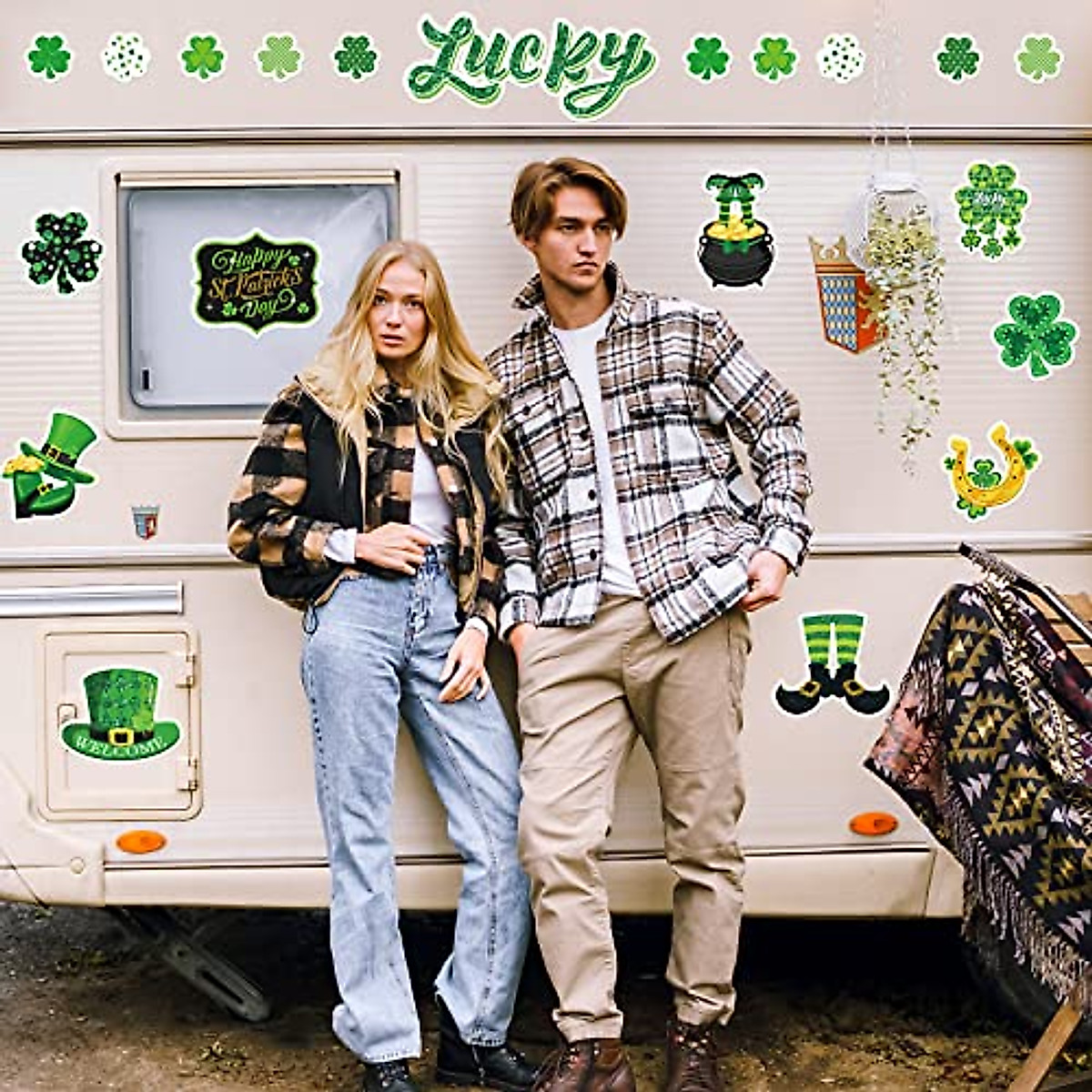 Faccito 24 Pcs St. Patrick's Day Garage Door Decoration Magnets Irish Party Garage Door Magnet Decals Green Shamrock Refrigerator Car Magnets Stickers for Holiday Party Supplies Home Decor