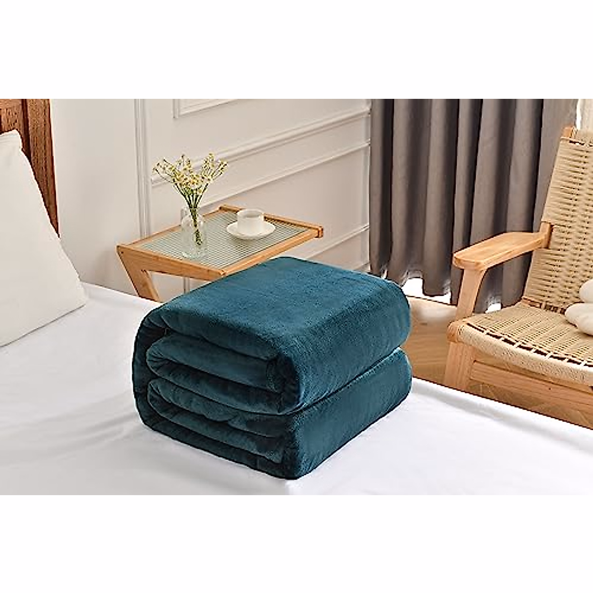 Kingole Flannel Fleece Microfiber Throw Blanket, Luxury Peacock Blue Twin Size Lightweight Cozy Couch Bed Super Soft and Warm Plush Solid Color 350GSM (66 x 90 inches)