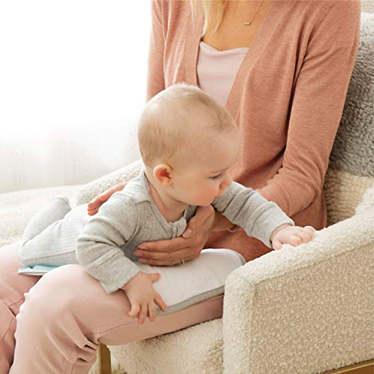 Munchkin® Theraburpee with Essential Oils: Colic & Fever Rescue Kit + with Hot & Cold Therapy Burp Cloths & Aromatherapy