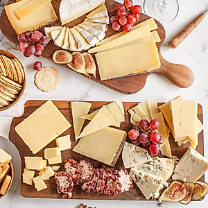 igourmet Exquisite Cheese Tasting Gift Box - This Collection Brings Together 8 Incredible Cheeses, Accompanied By Delicious and Crispy Imported Gourmet Crackers