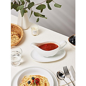 Yedio 18 oz Gravy Boat with Saucer, Large White Ceramic Gravy Boat, Boat and Tray for Turkey Beef Sauce, Salad Dressing, Creamer, Milk, Broth,Microwave and Dishwasher Safe