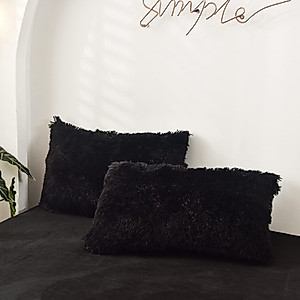 MorroMorn Decorative Pillows Covers, 2 Packs Faux Fur Pillow Cases Standard Size, Luxury Shaggy Throw Pillowcase Cushion Shams with Zipper Home Decor for Couch Sofa Bed Room Soft (Black, Standard)