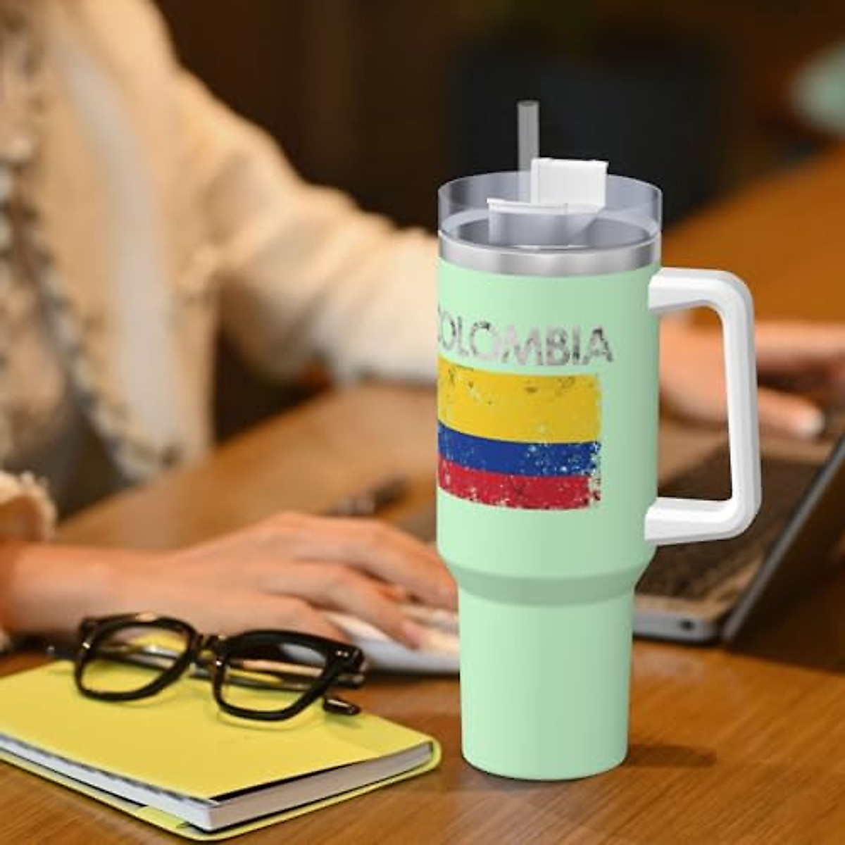 YVNUM 40 oz Tumblers with White Handle,Vintage Colombia Colombian Flag Pride Stainless Steel Thermos Travel Coffee Mug for Water, Iced Tea or Coffee,with Lid Straw Leakproof
