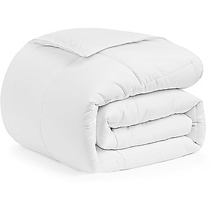 UGG 23742 Aimee Full-Queen Basic Comforter Hypoallergenic Lofty Fill Quilted Blanket Machine Washable 90 x 92-inch Box Stitched Down Alternative Comforters, Full/Queen, Bright White
