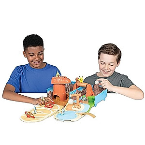 Pokémon Carry CASE Battle Desert PLAYSET - Portable Transforming Playset with Action Features and 2-inch Pikachu Battle Figure