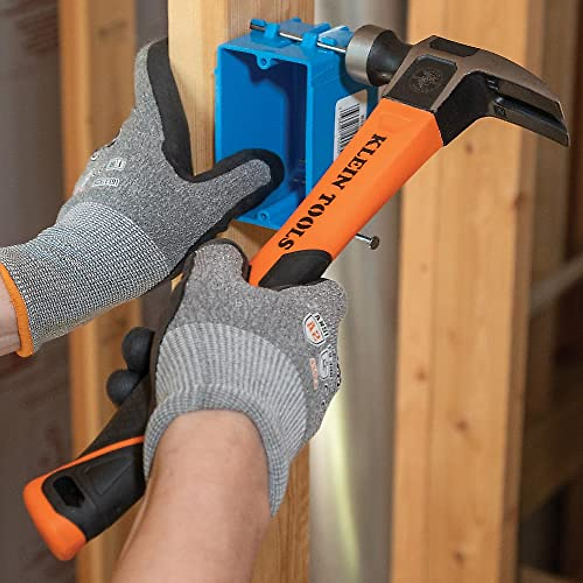 Klein Tools H80816 Straight-Claw 16-Ounce Hammer with Smooth Head, Fiberglass Non-Slip Shock Absorbing Grip Handle with Tether Hole, 13-Inch