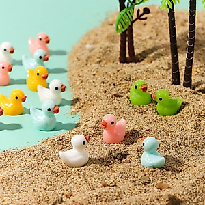 Fuyamp 120 Pieces Mini Resin Ducks,Miniature Figures Micro Fairy Garden Landscape Aquarium Dollhouse Ornament Candy-Colored Duck DIY Charms for Christmas Birthday Party(6 Colors)