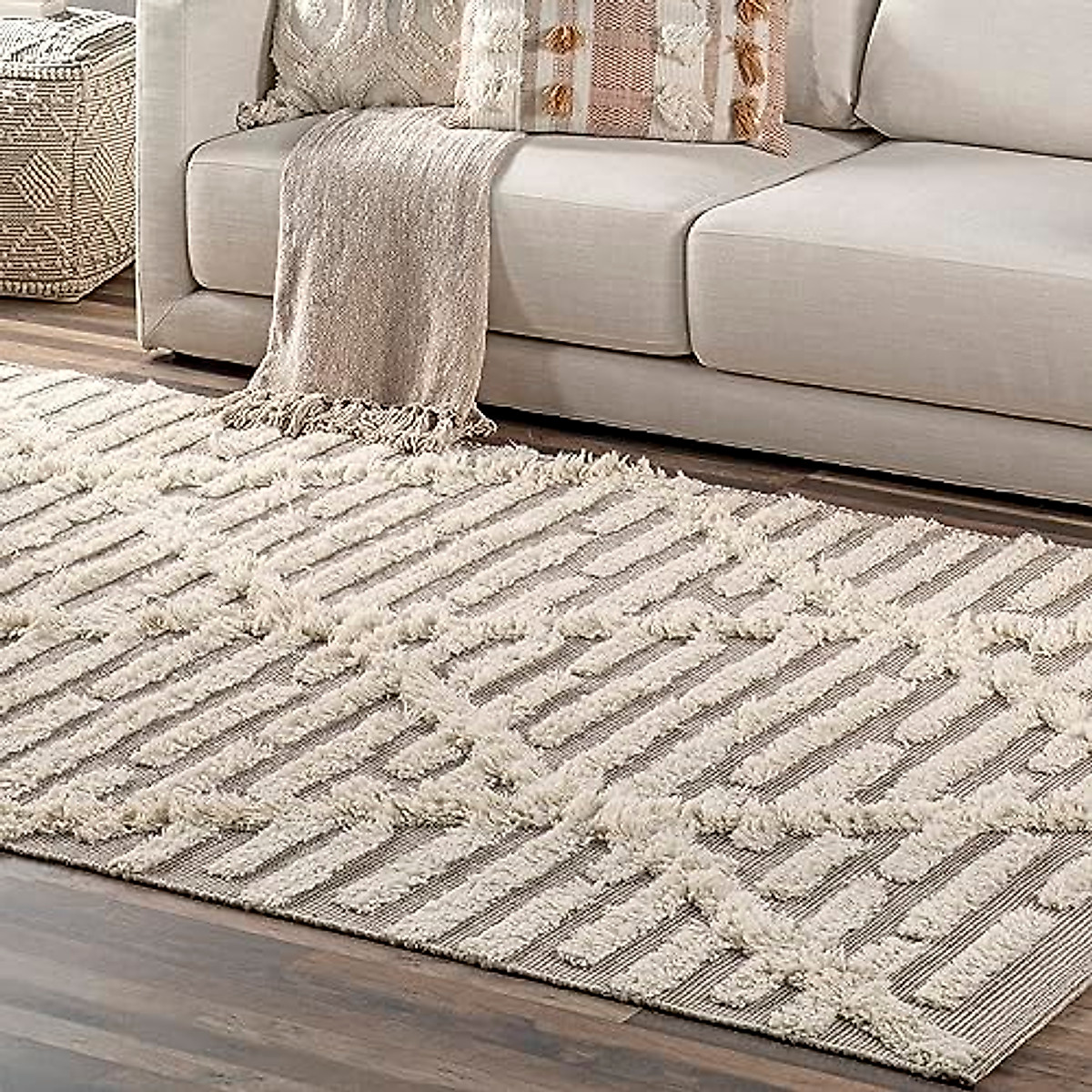nuLOOM Kandice Contemporary Trellis Wool Blend Area Rug, 8x10, Beige