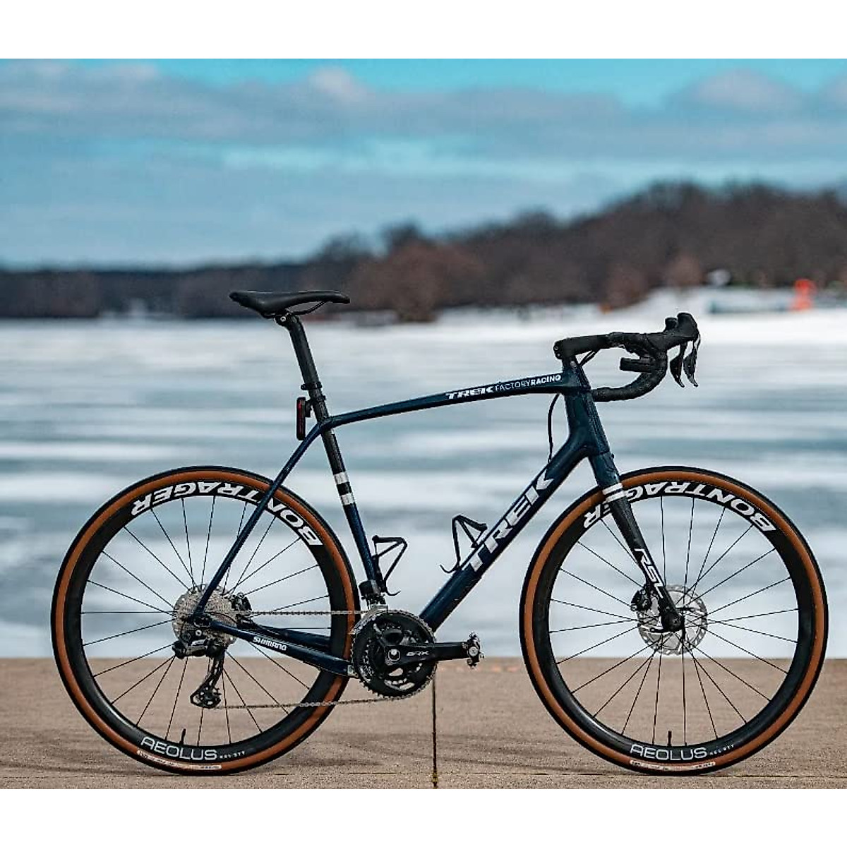 The 9-3 Crank Position Invisible Bike Photographer Road Bike Stand