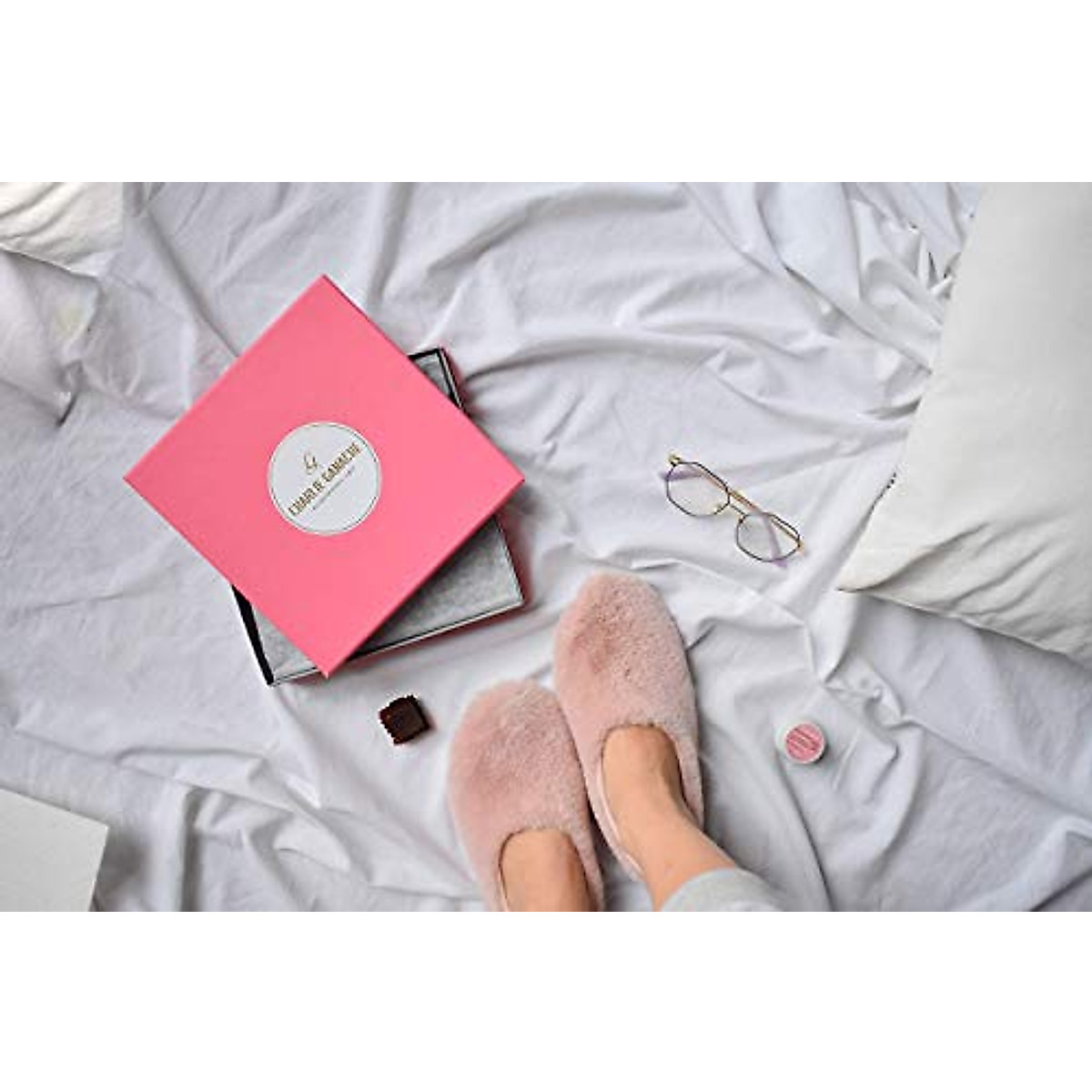 Pantuss dusty pink  ballerina style cozy indoor house slippers for women with relaxing herbal insoles filled with lavender and flax seeds for a warming aromatherapeutic effect.