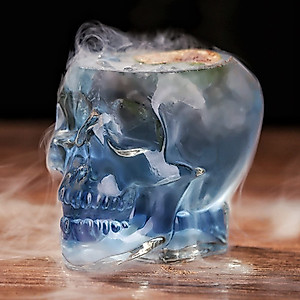 CGIZEA 2 Piece Skull Glass Cups 13.5oz Halloween Skull Decor Cups Crystal Skull Shot Glasses Vodka Spirits Clear Glass Cups Stylish Tiki Glass Tiki Mug Tiki Cup Cocktail Glasses Hawaiian Style Glass