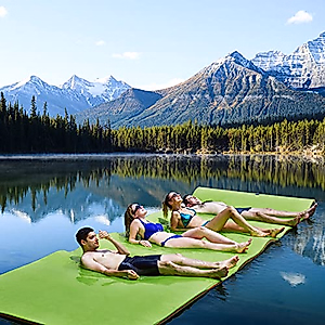 GYMAX Floating Water Mat, 12' x 6' Foam Water Floating Pad with Safe Bungee Tether and Storage Straps, 3-Layer XPE Foam Floating Island for Pool Lake River Outdoor Water Activities (Green)