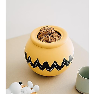 Grupo Erik Snoopy Cookie Jar With Lid | Snacks Canister | 20.5 x 20.5 x 24.6 cm | Candy Jar | Snoopy Gifts | Kitchen Decor | Airtight Food Storage Container