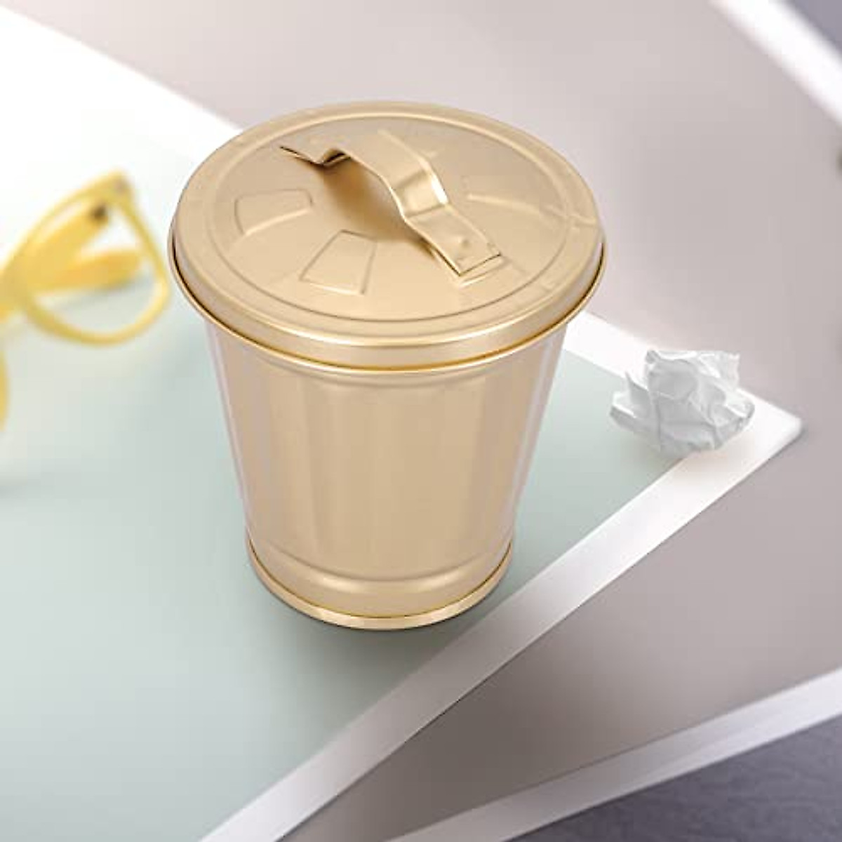 TOPBATHY 2 Pcs Mini Trash Can Metal Garbage Can with Lid Pencil Cup Holder Desktop Wastebasket Galvanized Garbage Holder Flower Buckets for Home Kitchen Office Decor