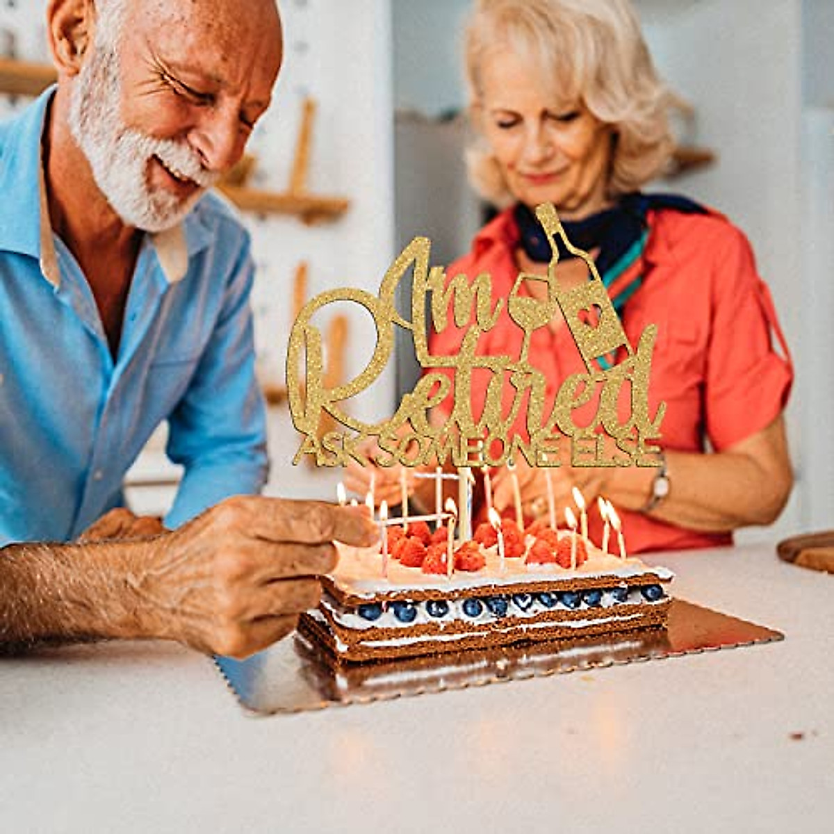 Cos mos I'm Retired Cake Topper - The Legend Has Retired Cake Decoration - Happy Retirement Party Decorations Supplies(Gold)