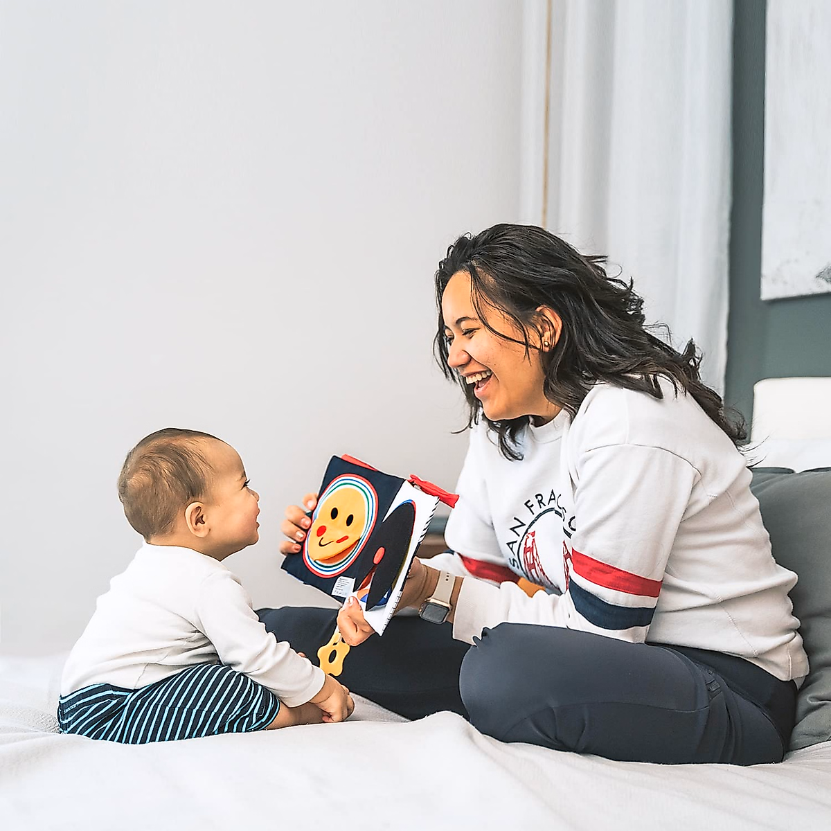 Papablic Luxury Baby Soft Book with Teether, High Contrast Black and White Crinkle Book for Early Education, Tummy Time Toys for Babies 0-12 Months with Baby Safe Mirror, Crinkle Pages and Squeaker