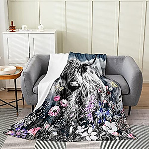 Erosebridal Highland Cow Flower Blanket Queen 90x90 Bull Cattle Throw Blanket Western Funny Animal Fleece Blanket Stuffing Wildlife Farmhouse Cow Bed Blanket Mountain with Firforest Bedroom Decor