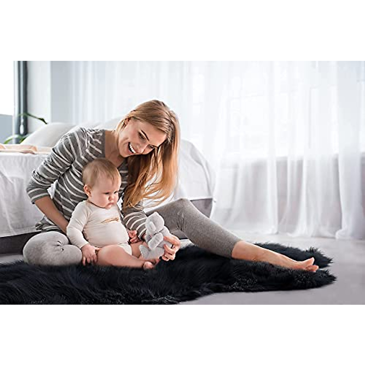 HOMECUTE Black Fur Rug 6ft x 3ft. Black Rug Bear Rug Black Rug for Living Room Black Rug for Bedroom Faux Fur Rug Bear Rug Kids Room Rug Bedside Rugs Animal Rug Black Room Rug