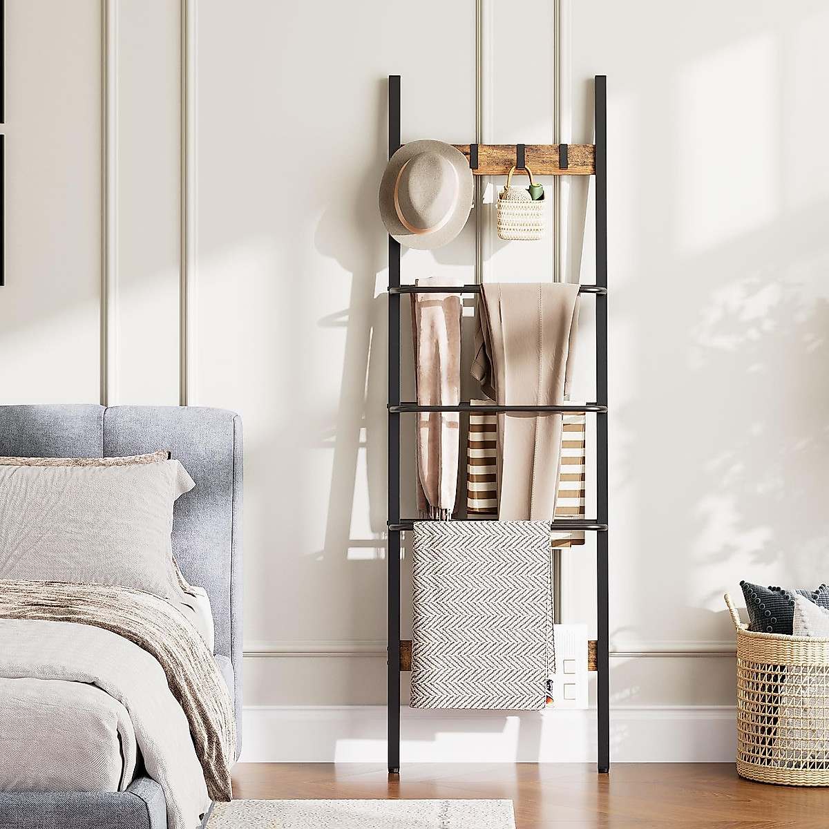 YATINEY Blanket Ladder, 5-Tier Towel Rack with 4 Removable Hooks, Wall-Leaning Blanket Holder, Decorative Display Ladder Shelf, Industrial, for Living Room, Rustic Brown and Black CJ01BR