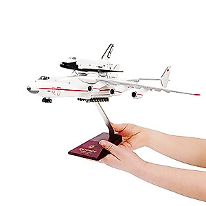 1:200 An-225 Carrying with Spaceshuttle BURAN Resin Aircraft Model Toy 17 inch Display Model Plane for Collection