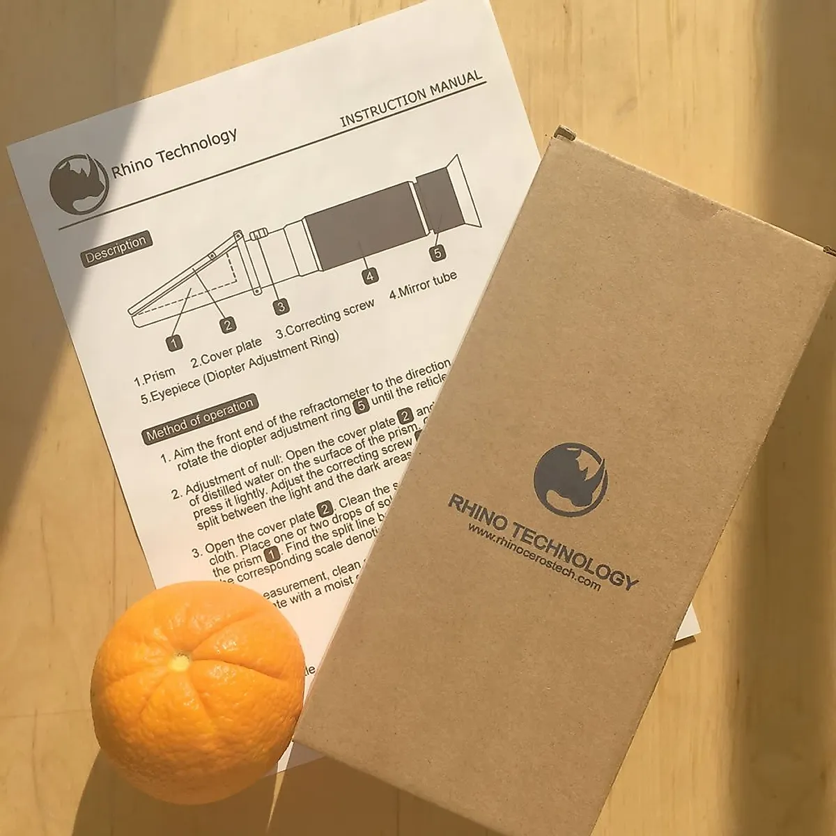 0 to 18% Brix Hand Held Rhino Refractometer with Automatic Temperature Compensation, with Low Sugar Fruits, Maple Sap, Vegetable Juice,Cutting Liquids Test