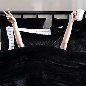 City Scene- Queen Duvet Cover Set, Faux Fur Bedding Set, Ultra Cozy Home Decor (Solid Black, Queen)