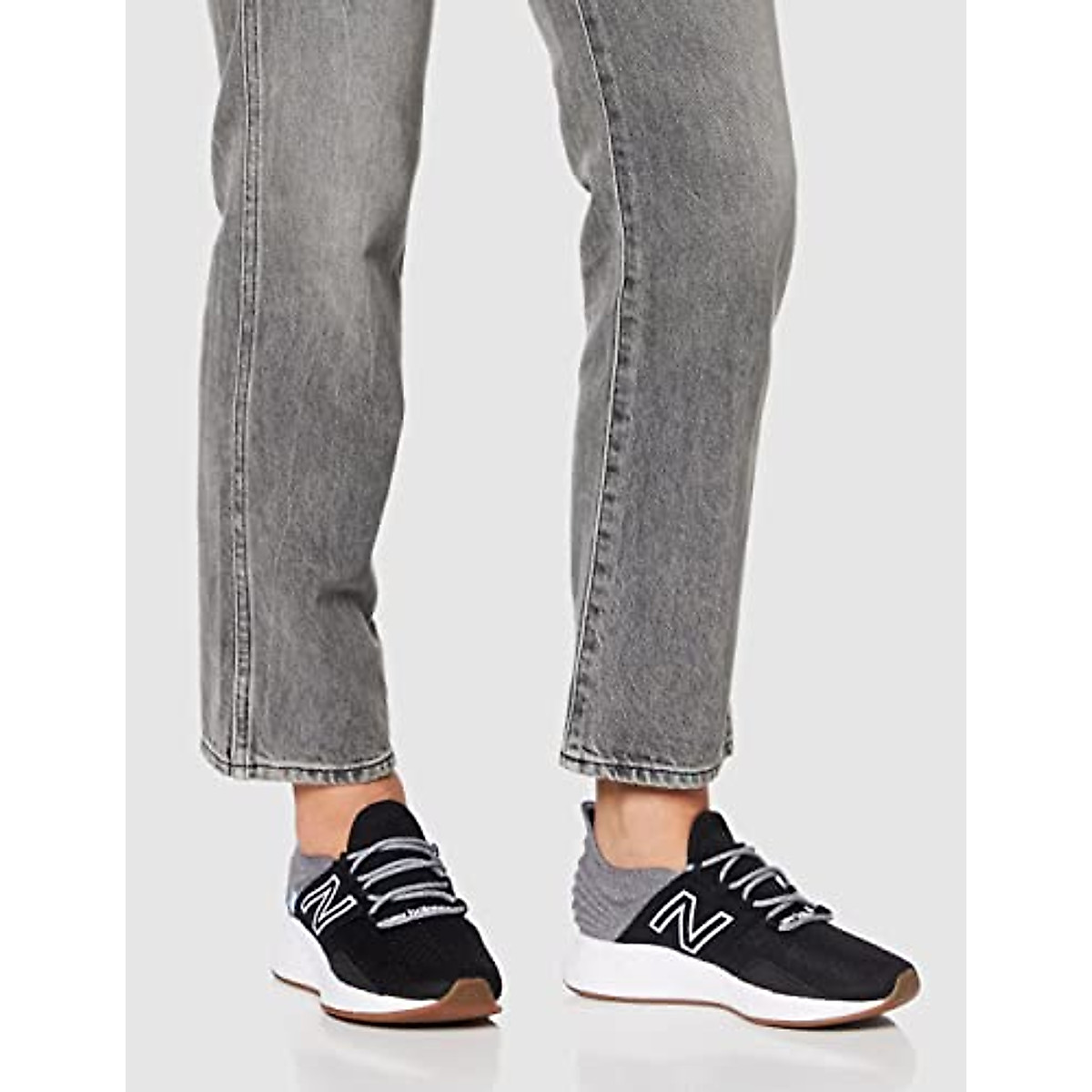 New Balance Women's Fresh Foam Roav V1 Sneaker, Black/Light Aluminum, 8