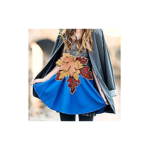 LQRI Maple Leaf Necklace Tri-Color Metal Maple Leaf Pendant Women Long Necklace Canadian Maple Leaves Clothing Accessories