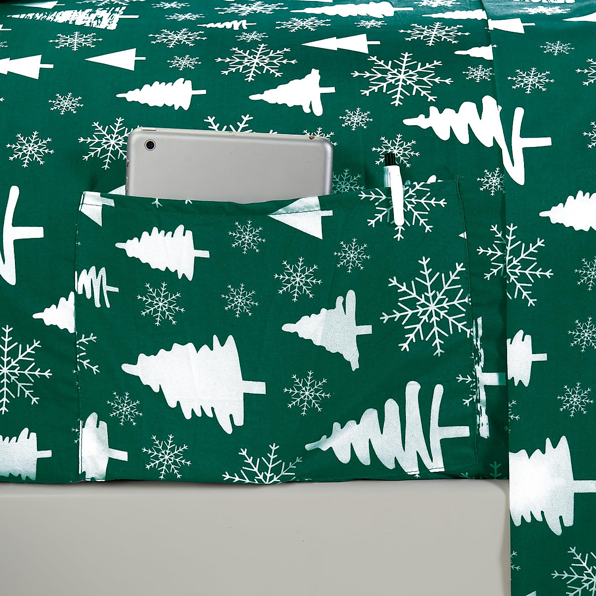 Elegant Comfort Luxury Soft Bed Sheets Holiday Pattern 1500 Premium Hotel Quality Microfiber - Softness Wrinkle and Fade Resistant (4-Piece) Bedding Set, Twin, Hunter Green Christmas Tree