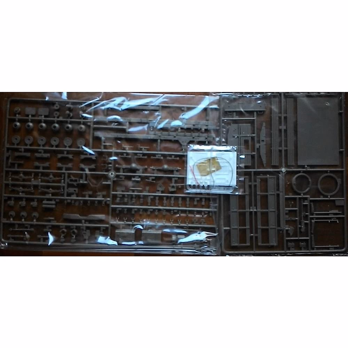 AFV-Club AF35004 Model Kit M35A2 2 1/2T Cargo Truck Re-Production