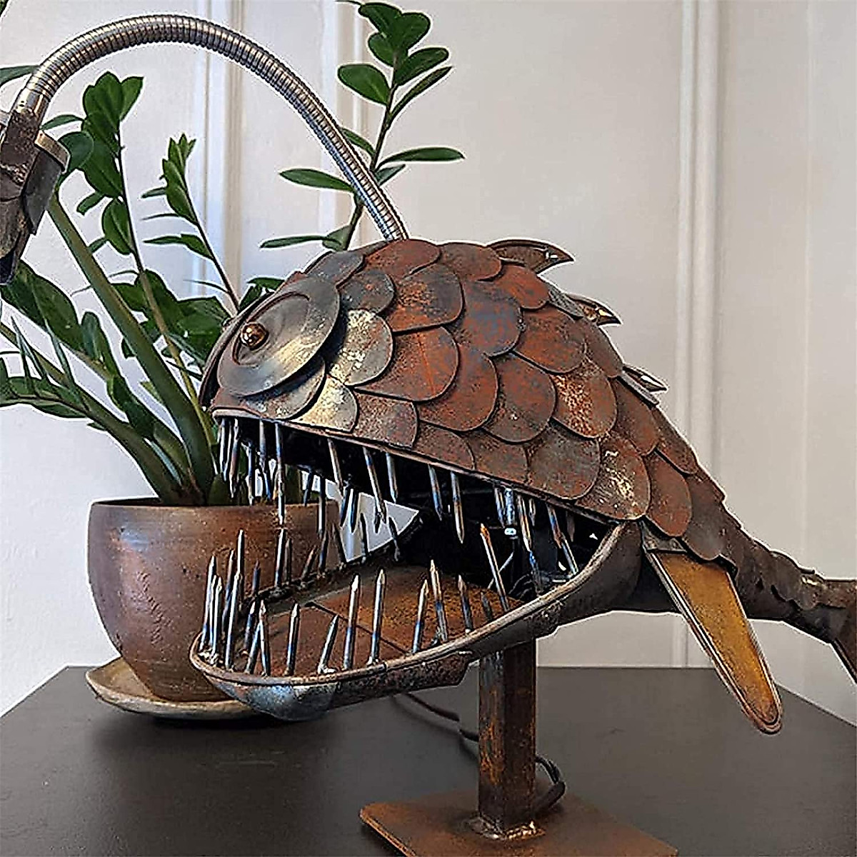 Creative Rustic USB Angler Fish Lamp Shark Lamp Handmade Unique Lamp LED Light,Floor-Standing USB Interface Retro Art Table Lamps (Large)