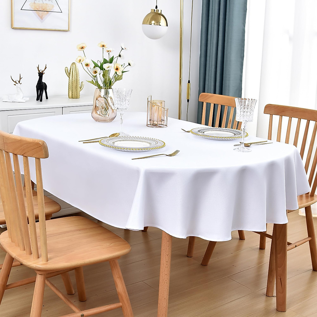 Nacuci Oval Tablecloth 60x102 Inch Polyester Fabric Table Cloth Solid White Heavy Duty Table Cover Washable for Dinning Kitchen Home Party