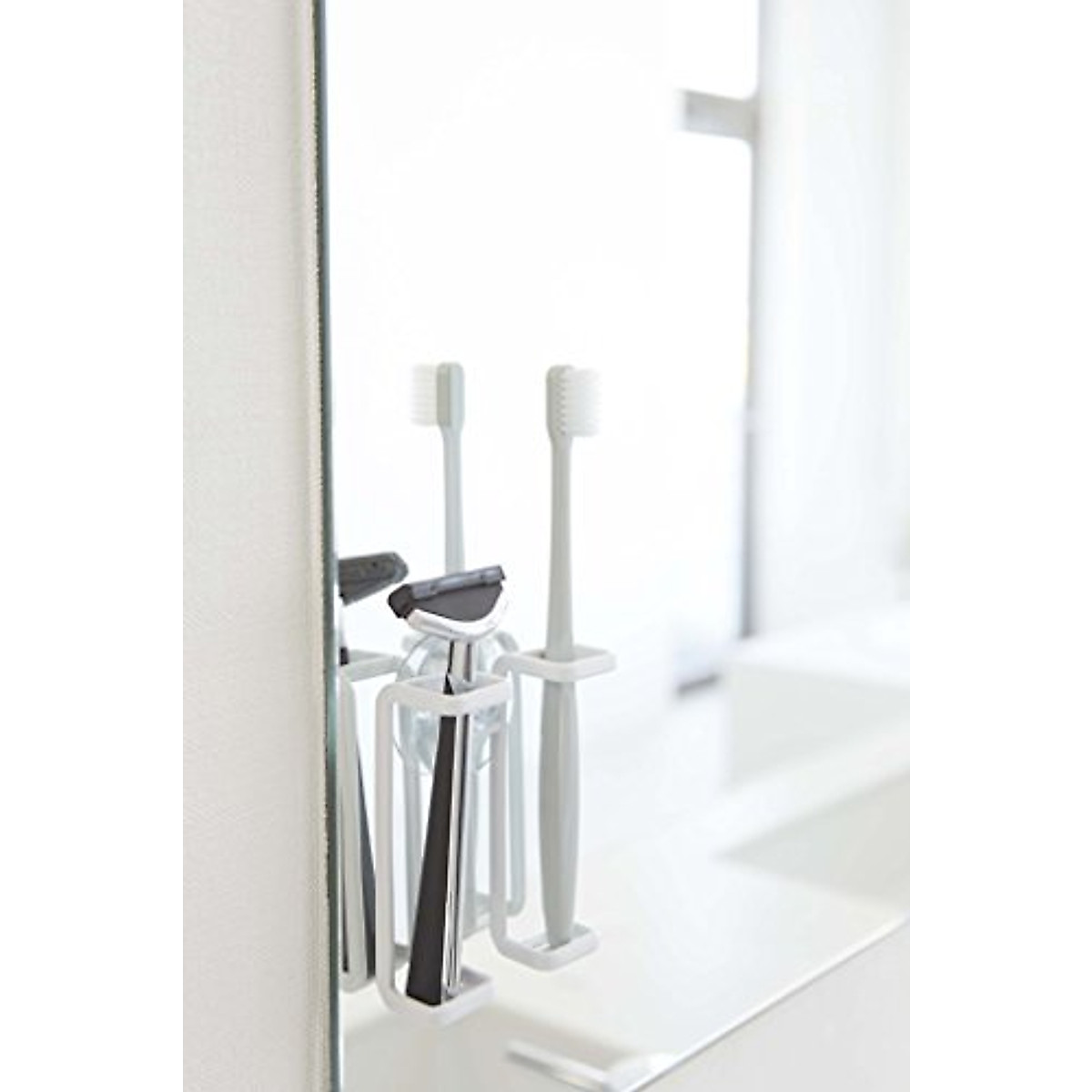 YAMAZAKI home 2530 Toothbrush Holder-Suction Cup Organizer for Bath, One Size, White