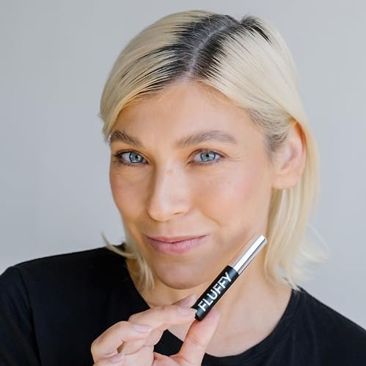 WUNDERBROW Fluffy Brow Wax, Vegan and Cruelty-Free Eyebrow Wax With a Waterproof Long Lasting Hold, Enriched with Jojoba and Argan Oil (Blonde)
