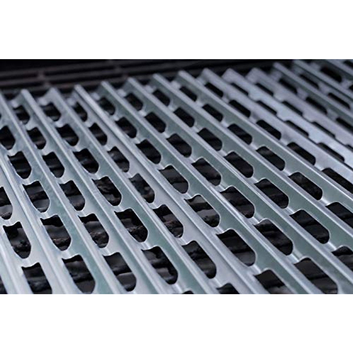 Shiny Innovations - Food Grade Aluminum Disposable Grill Grate Liners, Pack of 12 Grill Toppers/Liners (12 x 20 Inch)
