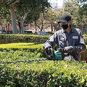 Makita GHU02Z 40V Max XGT Brushless Lithium-Ion 24 in. Cordless Hedge Trimmer (Tool Only)