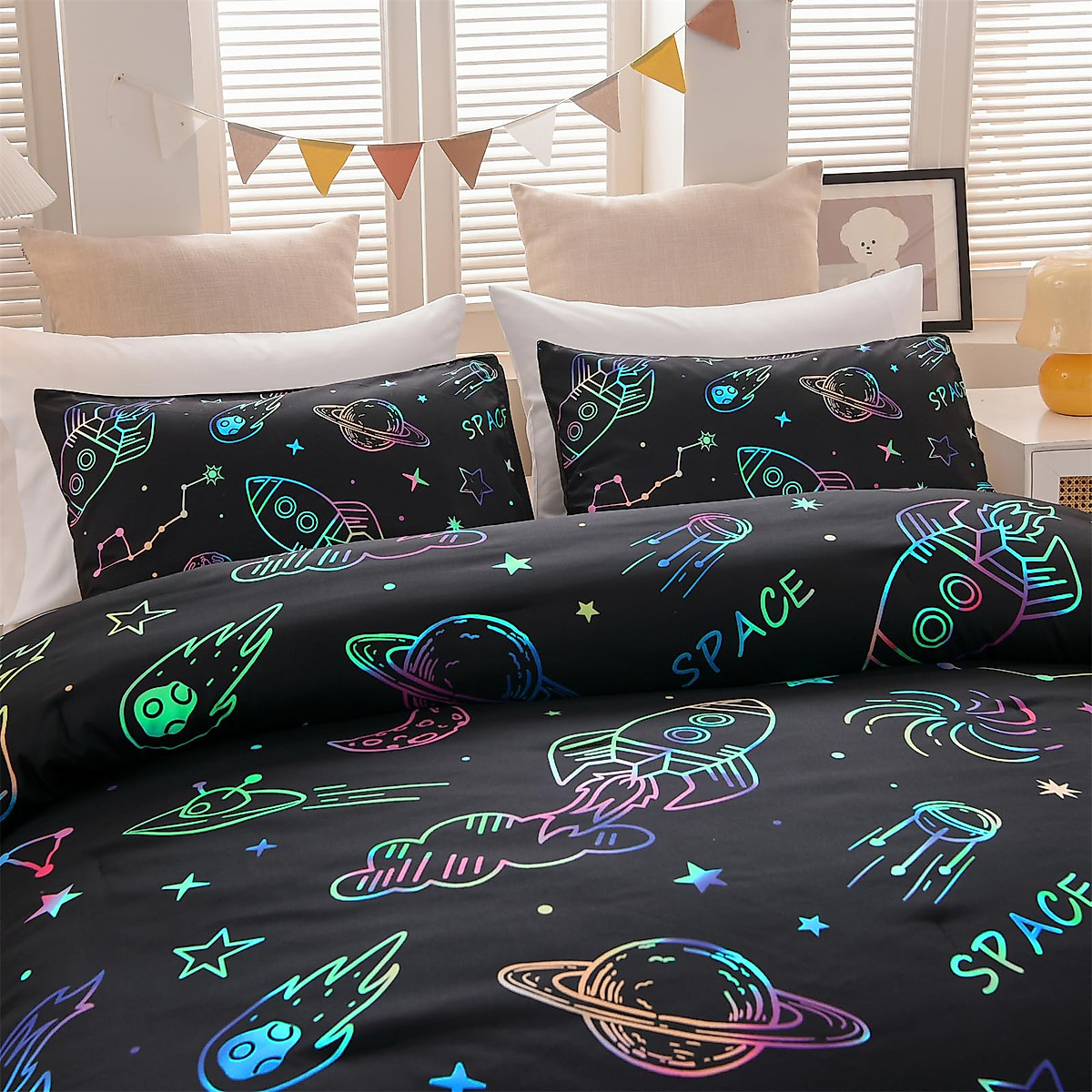 Aimuan Space Bedding Twin Bed Comforter Kids Rocket Bedding Set Super Soft & Cute Aliens UFO Printed for Boys Girls Teen (Black, Twin)