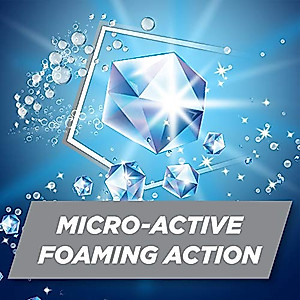 Aquafresh Extreme Clean Whitening Action Fluoride Toothpaste for Cavity Protection, pack of 6 tubes 5.6 oz each